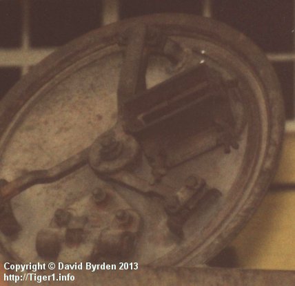 question: Tiger I driver/gunner periscopes - Missing-Lynx